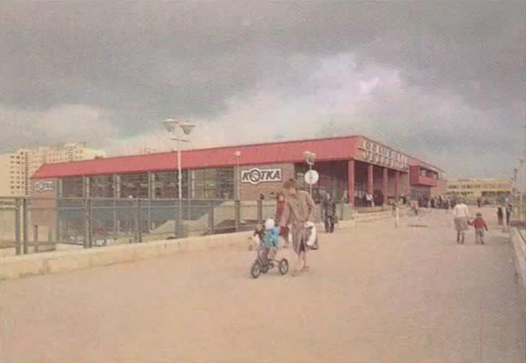 30 pictures of the Soviet-era street scenes in Tallinn