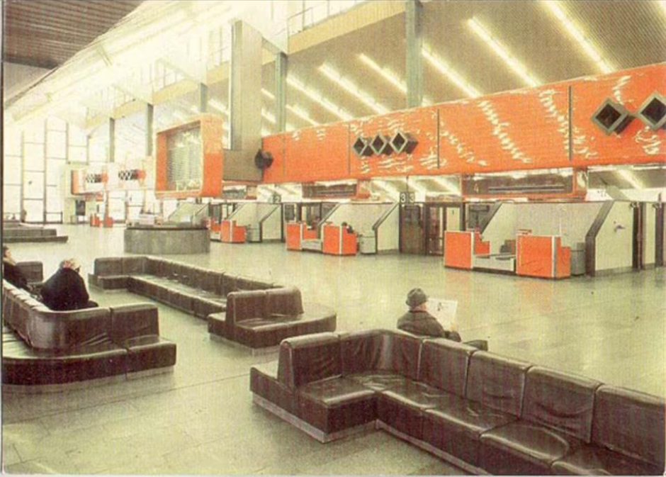 30 pictures of the Soviet-era street scenes in Tallinn